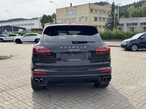 Melns Porsche Cayenne 2015 Viļņa, ar dzinēja tilpumu 3.60 L un nobraukumu 177 tūkst. km par 23500 €, foto 6 vietnē AUTOMOTO.COM.LV