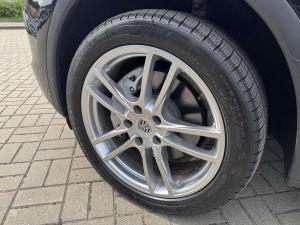 Melns Porsche Cayenne 2015 Viļņa, ar dzinēja tilpumu 3.60 L un nobraukumu 177 tūkst. km par 23500 €, foto 10 vietnē AUTOMOTO.COM.LV