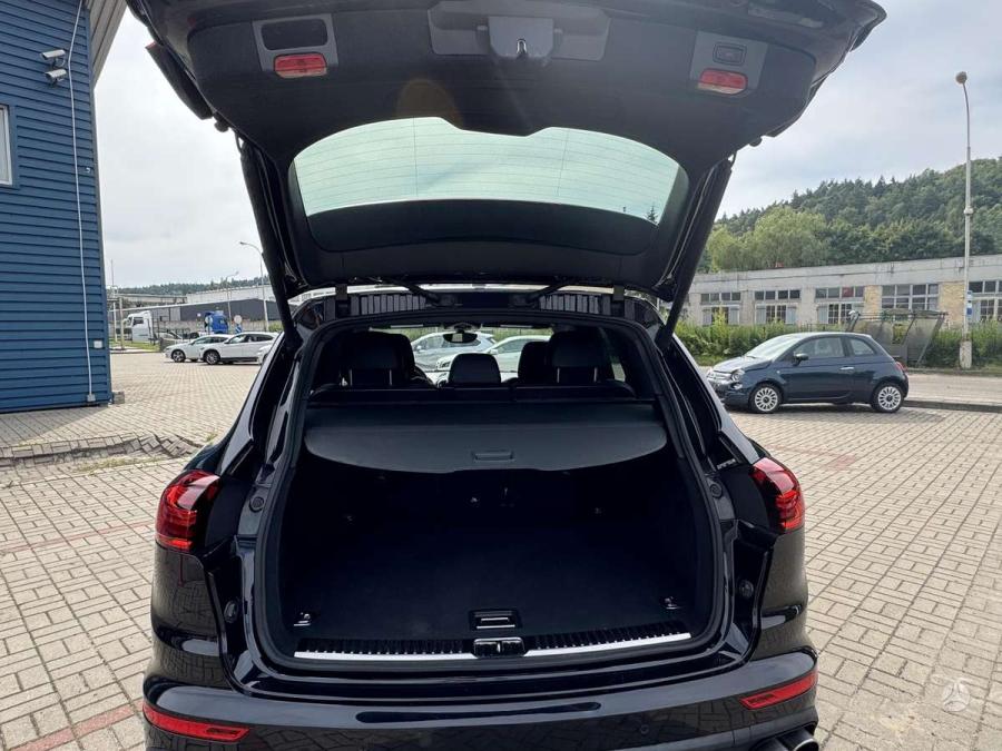 Melns Porsche Cayenne 2015 Viļņa, ar dzinēja tilpumu 3.60 L un nobraukumu 177 tūkst. km par 23500 €, foto 19 vietnē AUTOMOTO.COM.LV