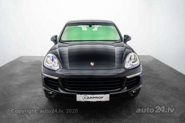 Porsche Cayenne 2015 Tallina vietnē Melns Porsche Cayenne 2015 Tallina, ar dzinēja tilpumu 3.00 L un nobraukumu 180 tūkst. km par 24999 €, foto 3 vietnē AUTOMOTO.COM.LV