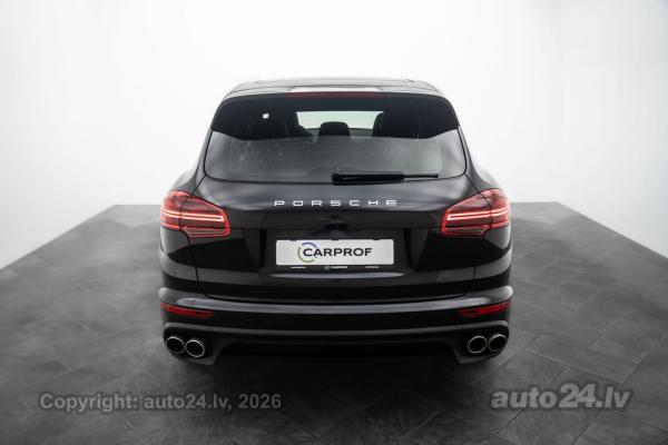 Porsche Cayenne 2015 Tallina vietnē Melns Porsche Cayenne 2015 Tallina, ar dzinēja tilpumu 3.00 L un nobraukumu 180 tūkst. km par 24999 €, foto 7 vietnē AUTOMOTO.COM.LV