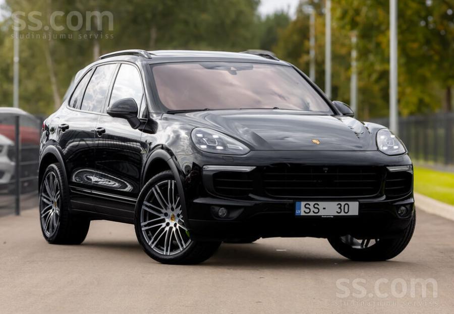 Melns Porsche Cayenne 2015 Jelgava, ar dzinēja tilpumu 3.00 L un nobraukumu 129 tūkst. km par 32500 €, foto 7 vietnē AUTOMOTO.COM.LV