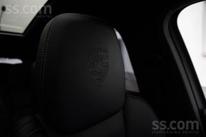 Melns Porsche Cayenne 2015 Jelgava, ar dzinēja tilpumu 3.00 L un nobraukumu 129 tūkst. km par 32500 €, foto 27 vietnē AUTOMOTO.COM.LV