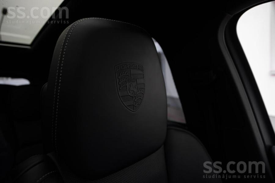 Melns Porsche Cayenne 2015 Jelgava, ar dzinēja tilpumu 3.00 L un nobraukumu 129 tūkst. km par 32500 €, foto 27 vietnē AUTOMOTO.COM.LV