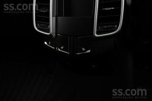 Melns Porsche Cayenne 2015 Jelgava, ar dzinēja tilpumu 3.00 L un nobraukumu 129 tūkst. km par 32500 €, foto 33 vietnē AUTOMOTO.COM.LV