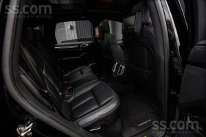 Melns Porsche Cayenne 2015 Jelgava, ar dzinēja tilpumu 3.00 L un nobraukumu 129 tūkst. km par 32500 €, foto 35 vietnē AUTOMOTO.COM.LV