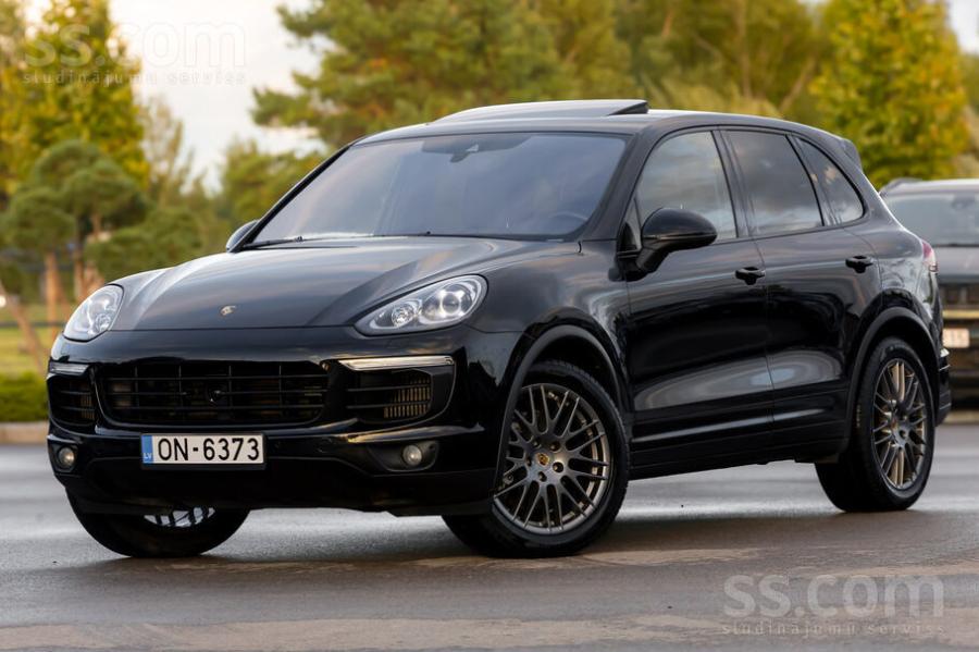 Melns Porsche Cayenne 2015 Jelgava, ar dzinēja tilpumu 4.20 L un nobraukumu 490 tūkst. km par 19900 €, foto 7 vietnē AUTOMOTO.COM.LV