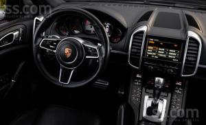 Melns Porsche Cayenne 2015 Jelgava, ar dzinēja tilpumu 4.20 L un nobraukumu 490 tūkst. km par 19900 €, foto 14 vietnē AUTOMOTO.COM.LV