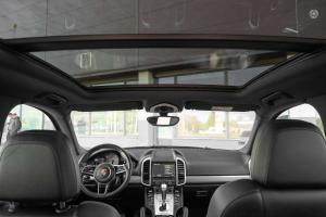 Melns Porsche Cayenne 2015 Viļņa, ar dzinēja tilpumu 3.00 L un nobraukumu 177 tūkst. km par 22999 €, foto 15 vietnē AUTOMOTO.COM.LV