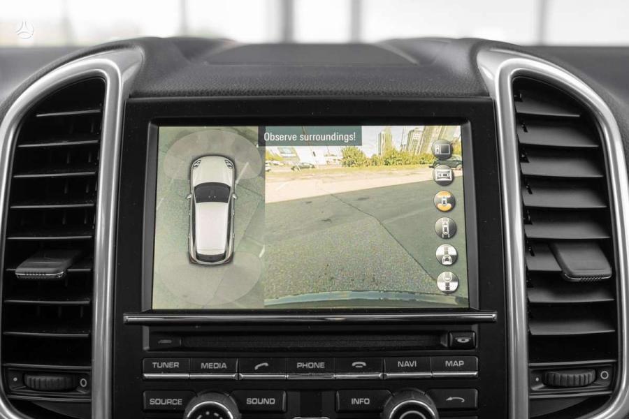 Melns Porsche Cayenne 2015 Viļņa, ar dzinēja tilpumu 3.00 L un nobraukumu 177 tūkst. km par 22999 €, foto 21 vietnē AUTOMOTO.COM.LV