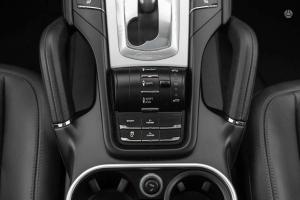 Melns Porsche Cayenne 2015 Viļņa, ar dzinēja tilpumu 3.00 L un nobraukumu 177 tūkst. km par 22999 €, foto 25 vietnē AUTOMOTO.COM.LV