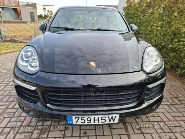 Melns Porsche Cayenne 2016 Tallina, ar dzinēja tilpumu 3.60 L un nobraukumu 128 tūkst. km par 20999 €, foto 11 vietnē AUTOMOTO.COM.LV
