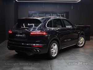 Black Porsche Cayenne 2016 in Tallinn, with an engine capacity of 3.00 L and mileage of 176 thousand km for 27900 €, photo 2 on AUTOMOTO.COM.LV