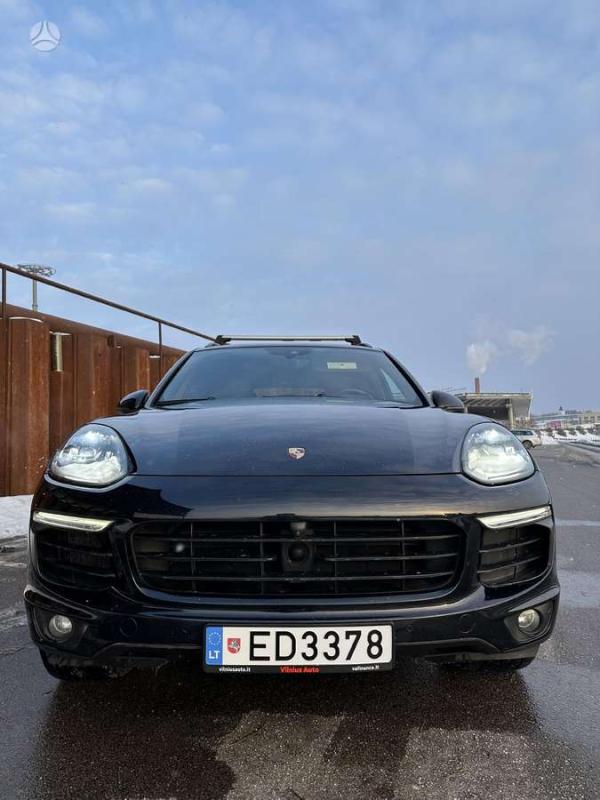 Melns Porsche Cayenne 2016 Kauņa, ar dzinēja tilpumu 3.00 L un nobraukumu 191 tūkst. km par 22300 €, foto 3 vietnē AUTOMOTO.COM.LV