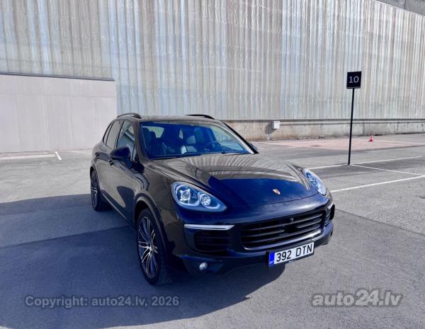 Melns Porsche Cayenne 2016 Tallina, ar dzinēja tilpumu 3.00 L un nobraukumu 217 tūkst. km par 24999 €, foto 5 vietnē AUTOMOTO.COM.LV