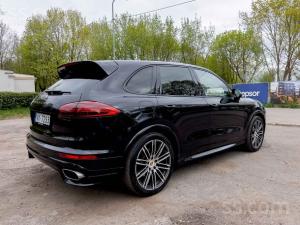 Black Porsche Cayenne 2016 in Riga, with an engine capacity of 3.00 L and mileage of 184 thousand km for 31000 €, photo 7 on AUTOMOTO.COM.LV