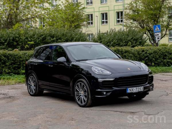 Black Porsche Cayenne 2016 in Riga, with an engine capacity of 3.00 L and mileage of 184 thousand km for 31000 €, photo 8 on AUTOMOTO.COM.LV