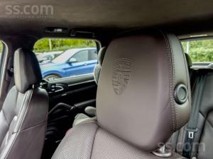 Black Porsche Cayenne 2016 in Riga, with an engine capacity of 3.00 L and mileage of 184 thousand km for 31000 €, photo 17 on AUTOMOTO.COM.LV
