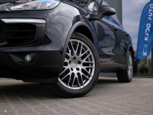 Melns Porsche Cayenne 2016 Marijampole, ar dzinēja tilpumu 3.00 L un nobraukumu 255 tūkst. km par 24450 €, foto 7 vietnē AUTOMOTO.COM.LV
