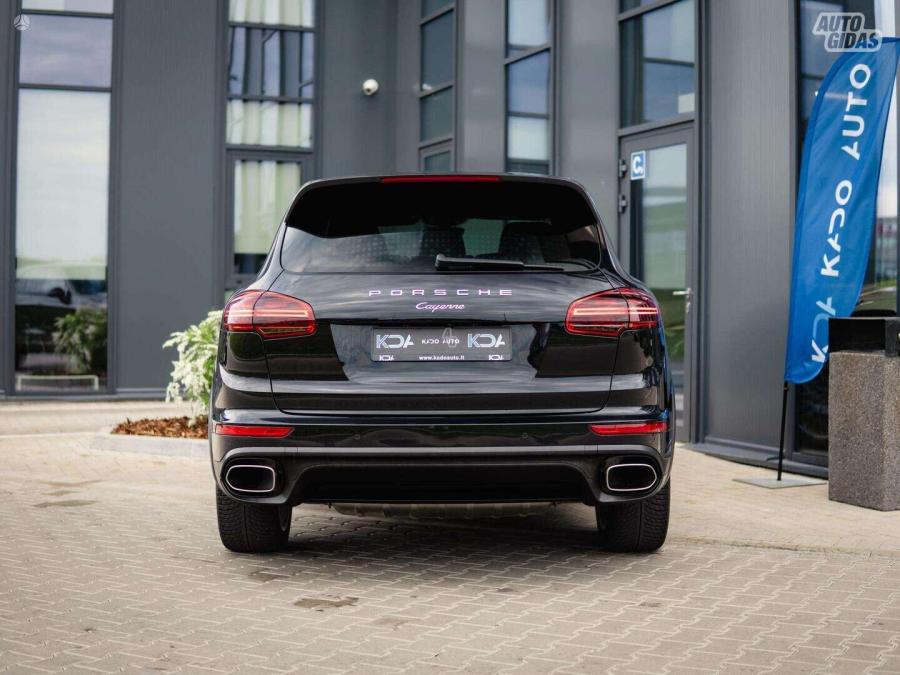 Melns Porsche Cayenne 2016 Marijampole, ar dzinēja tilpumu 3.00 L un nobraukumu 255 tūkst. km par 24450 €, foto 11 vietnē AUTOMOTO.COM.LV