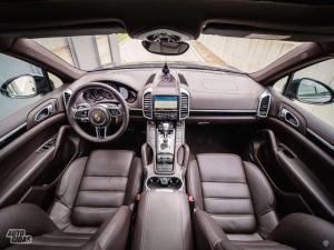 Melns Porsche Cayenne 2016 Marijampole, ar dzinēja tilpumu 3.00 L un nobraukumu 255 tūkst. km par 24450 €, foto 15 vietnē AUTOMOTO.COM.LV