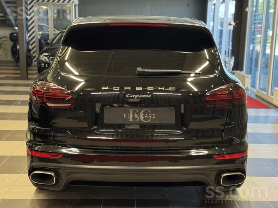 Melns Porsche Cayenne 2016 Rīga, ar dzinēja tilpumu 3.00 L un nobraukumu 216 tūkst. km par 25990 €, foto 6 vietnē AUTOMOTO.COM.LV