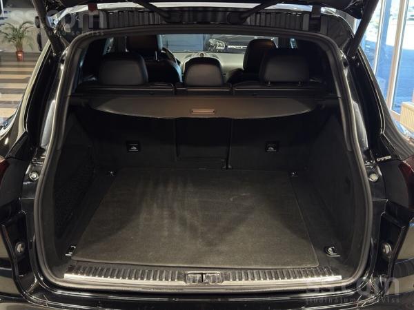 Melns Porsche Cayenne 2016 Rīga, ar dzinēja tilpumu 3.00 L un nobraukumu 216 tūkst. km par 25990 €, foto 6 vietnē AUTOMOTO.COM.LV