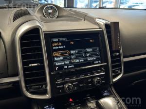 Melns Porsche Cayenne 2016 Rīga, ar dzinēja tilpumu 3.00 L un nobraukumu 216 tūkst. km par 25990 €, foto 18 vietnē AUTOMOTO.COM.LV