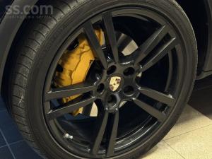 Melns Porsche Cayenne 2016 Rīga, ar dzinēja tilpumu 3.00 L un nobraukumu 216 tūkst. km par 25990 €, foto 30 vietnē AUTOMOTO.COM.LV