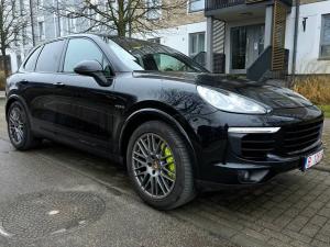 Black Porsche Cayenne 2016 in Riga, with an engine capacity of 3.00 L and mileage of 204 thousand km for 19700 €, photo  on AUTOMOTO.COM.LV