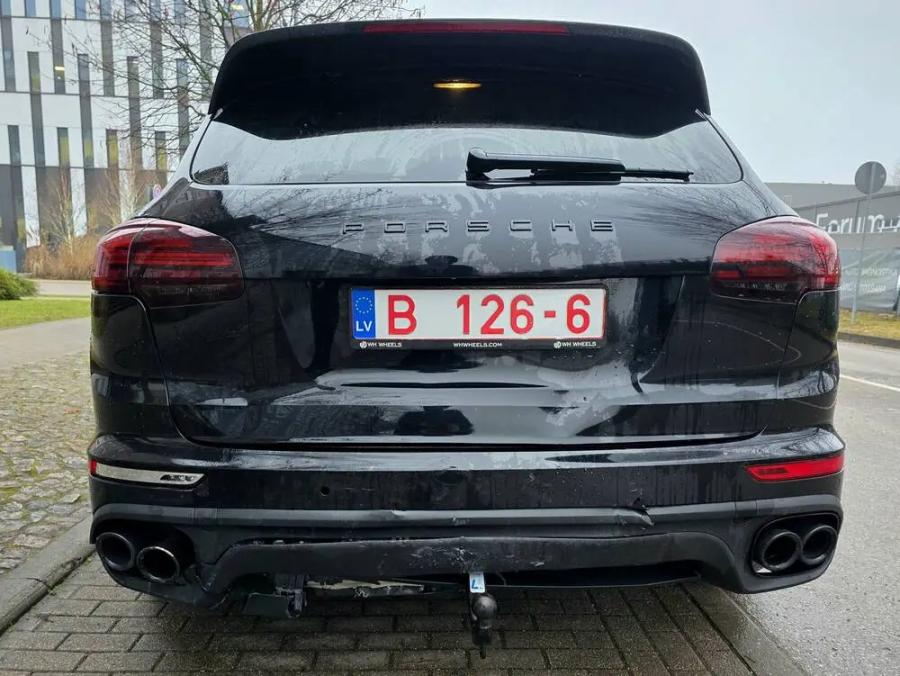 Melns Porsche Cayenne 2016 Rīga, ar dzinēja tilpumu 3.00 L un nobraukumu 204 tūkst. km par 19700 €, foto 7 vietnē AUTOMOTO.COM.LV