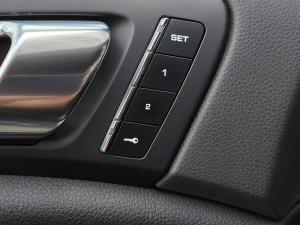 Melns Porsche Cayenne 2016 Rīga, ar dzinēja tilpumu 3.00 L un nobraukumu 204 tūkst. km par 19700 €, foto 26 vietnē AUTOMOTO.COM.LV