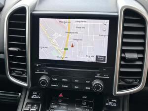 Melns Porsche Cayenne 2016 Rīga, ar dzinēja tilpumu 3.00 L un nobraukumu 204 tūkst. km par 19700 €, foto 27 vietnē AUTOMOTO.COM.LV