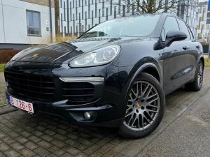 Melns Porsche Cayenne 2016 Rīga, ar dzinēja tilpumu 3.00 L un nobraukumu 204 tūkst. km par 19700 €, foto 46 vietnē AUTOMOTO.COM.LV