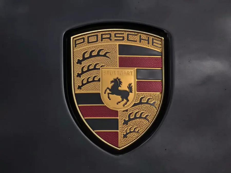 Melns Porsche Cayenne 2016 Rīga, ar dzinēja tilpumu 3.00 L un nobraukumu 204 tūkst. km par 19700 €, foto 47 vietnē AUTOMOTO.COM.LV