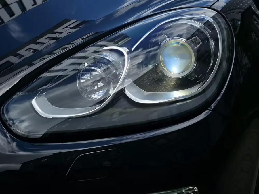 Melns Porsche Cayenne 2016 Rīga, ar dzinēja tilpumu 3.00 L un nobraukumu 204 tūkst. km par 19700 €, foto 52 vietnē AUTOMOTO.COM.LV