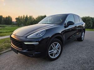 Melns Porsche Cayenne 2016 Utena, ar dzinēja tilpumu 3.60 L un nobraukumu 250 tūkst. km par 16900 €, foto 3 vietnē AUTOMOTO.COM.LV