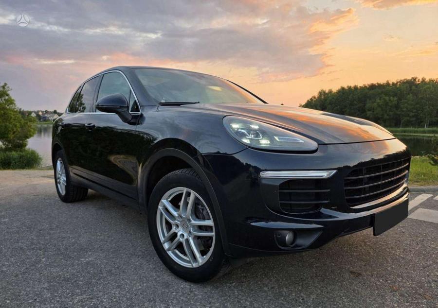 Melns Porsche Cayenne 2016 Utena, ar dzinēja tilpumu 3.60 L un nobraukumu 250 tūkst. km par 16900 €, foto 8 vietnē AUTOMOTO.COM.LV