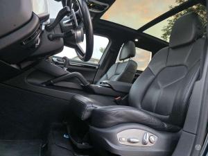 Melns Porsche Cayenne 2016 Utena, ar dzinēja tilpumu 3.60 L un nobraukumu 250 tūkst. km par 16900 €, foto 11 vietnē AUTOMOTO.COM.LV