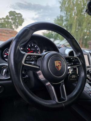 Melns Porsche Cayenne 2016 Utena, ar dzinēja tilpumu 3.60 L un nobraukumu 250 tūkst. km par 16900 €, foto 14 vietnē AUTOMOTO.COM.LV