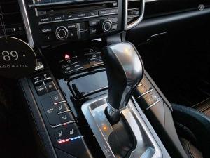 Melns Porsche Cayenne 2016 Utena, ar dzinēja tilpumu 3.60 L un nobraukumu 250 tūkst. km par 16900 €, foto 15 vietnē AUTOMOTO.COM.LV