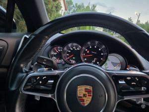 Melns Porsche Cayenne 2016 Utena, ar dzinēja tilpumu 3.60 L un nobraukumu 250 tūkst. km par 16900 €, foto 22 vietnē AUTOMOTO.COM.LV