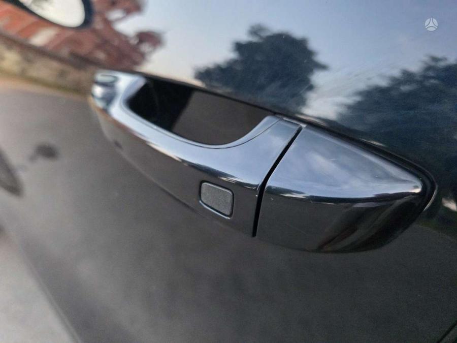 Melns Porsche Cayenne 2016 Utena, ar dzinēja tilpumu 3.60 L un nobraukumu 250 tūkst. km par 16900 €, foto 24 vietnē AUTOMOTO.COM.LV
