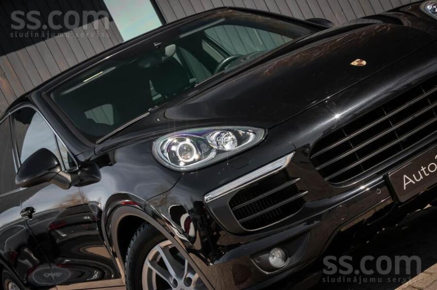 Melns Porsche Cayenne 2016 Tukums, ar dzinēja tilpumu 3.00 L un nobraukumu 289 tūkst. km par 19990 €, foto 7 vietnē AUTOMOTO.COM.LV