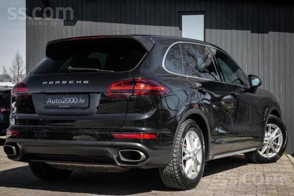 Melns Porsche Cayenne 2016 Tukums, ar dzinēja tilpumu 3.00 L un nobraukumu 289 tūkst. km par 19990 €, foto 8 vietnē AUTOMOTO.COM.LV