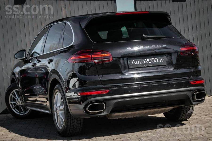 Melns Porsche Cayenne 2016 Tukums, ar dzinēja tilpumu 3.00 L un nobraukumu 289 tūkst. km par 19990 €, foto 10 vietnē AUTOMOTO.COM.LV