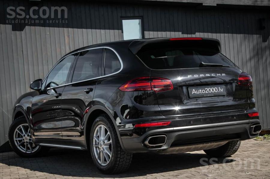 Melns Porsche Cayenne 2016 Tukums, ar dzinēja tilpumu 3.00 L un nobraukumu 289 tūkst. km par 19990 €, foto 11 vietnē AUTOMOTO.COM.LV