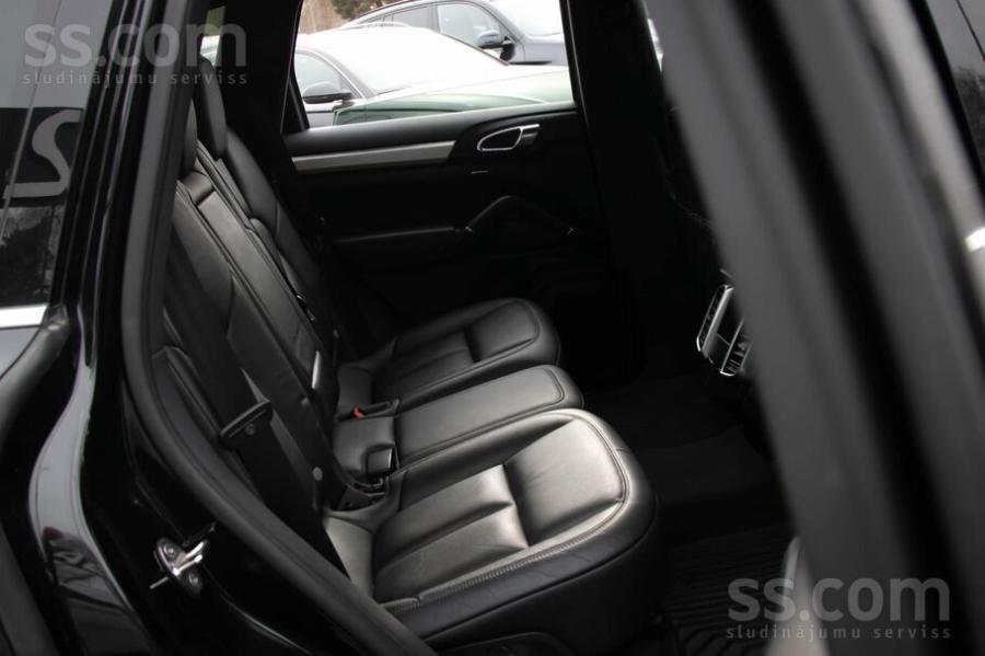 Melns Porsche Cayenne 2016 Tukums, ar dzinēja tilpumu 3.00 L un nobraukumu 289 tūkst. km par 19990 €, foto 15 vietnē AUTOMOTO.COM.LV