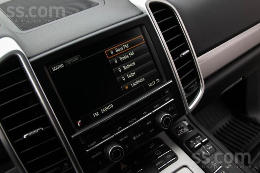 Melns Porsche Cayenne 2016 Tukums, ar dzinēja tilpumu 3.00 L un nobraukumu 289 tūkst. km par 19990 €, foto 18 vietnē AUTOMOTO.COM.LV