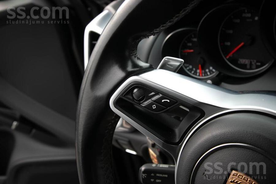 Melns Porsche Cayenne 2016 Tukums, ar dzinēja tilpumu 3.00 L un nobraukumu 289 tūkst. km par 19990 €, foto 21 vietnē AUTOMOTO.COM.LV